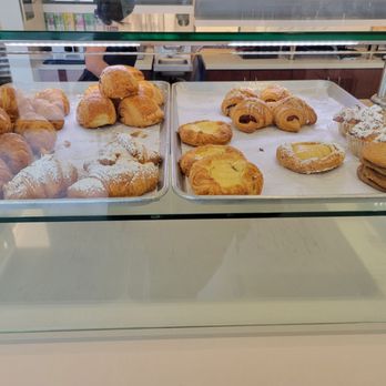 BARON PATISSERIE - 94 Photos & 158 Reviews - 19171 SE Mill Plain Blvd ...