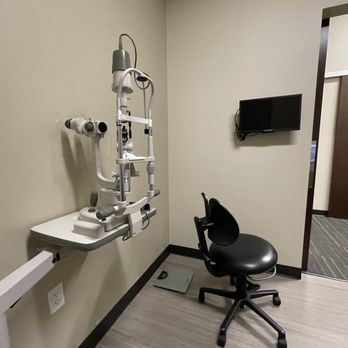 OREGON RETINA CENTER - Updated October 2025 - 27 Photos - 1518 E ...