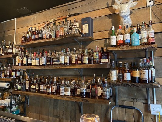 THE ALIBI BOURBON AND COCKTAIL LOUNGE - Updated March 2025 - 150 Photos ...