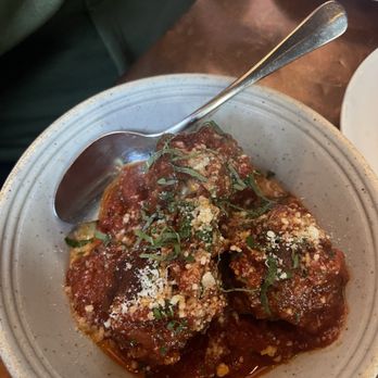 DOLLY OLIVE - Updated November 2025 - 234 Reviews & 527 Photos - 527 SW ...