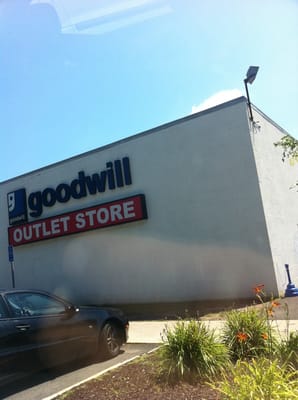 GOODWILL - Updated October 2025 - 11 Photos & 31 Reviews - 2901 State ...