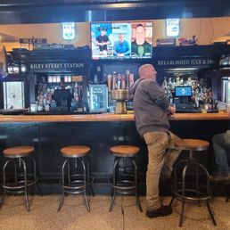 RILEY STREET STATION - Updated July 2025 - 134 Photos & 185 Reviews ...