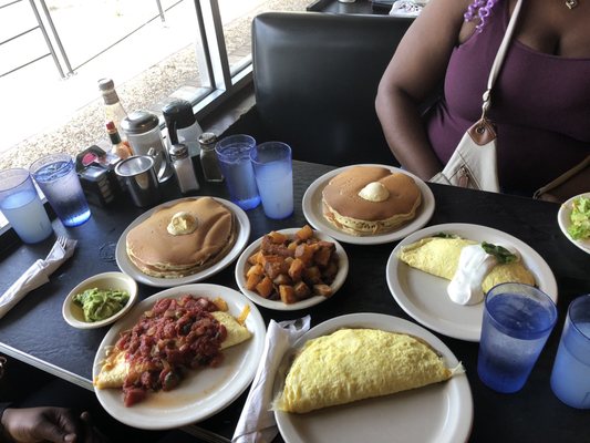 THE OMELETTRY - 333 Photos & 448 Reviews - 4631 Airport Blvd, Austin ...