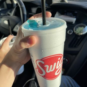 SWIG - Updated August 2025 - 45 Photos & 40 Reviews - 5145 Noggle Way ...