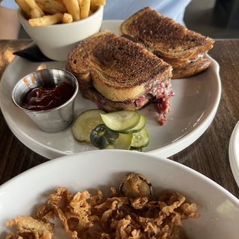 712 EAT + DRINK - Updated May 2024 - 276 Photos & 182 Reviews - 1851 ...