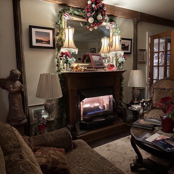 PIG HILL INN - Updated January 2026 - 124 Photos & 70 Real Reviews - 73 ...