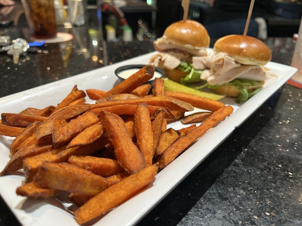 CLUBHOUSE 56 - Updated October 2025 - 267 Photos & 353 Reviews - 723 ...