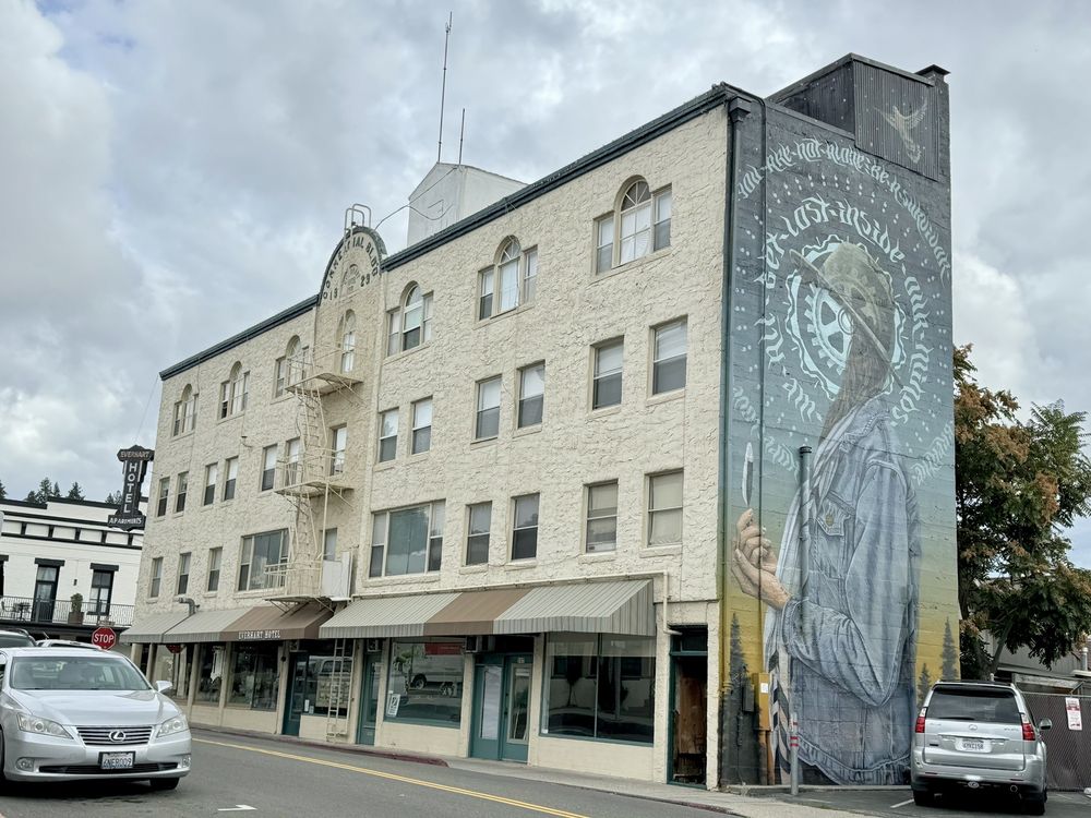 EVERHART HOTEL - Updated October 2025 - 105 S Church St, Grass Valley ...