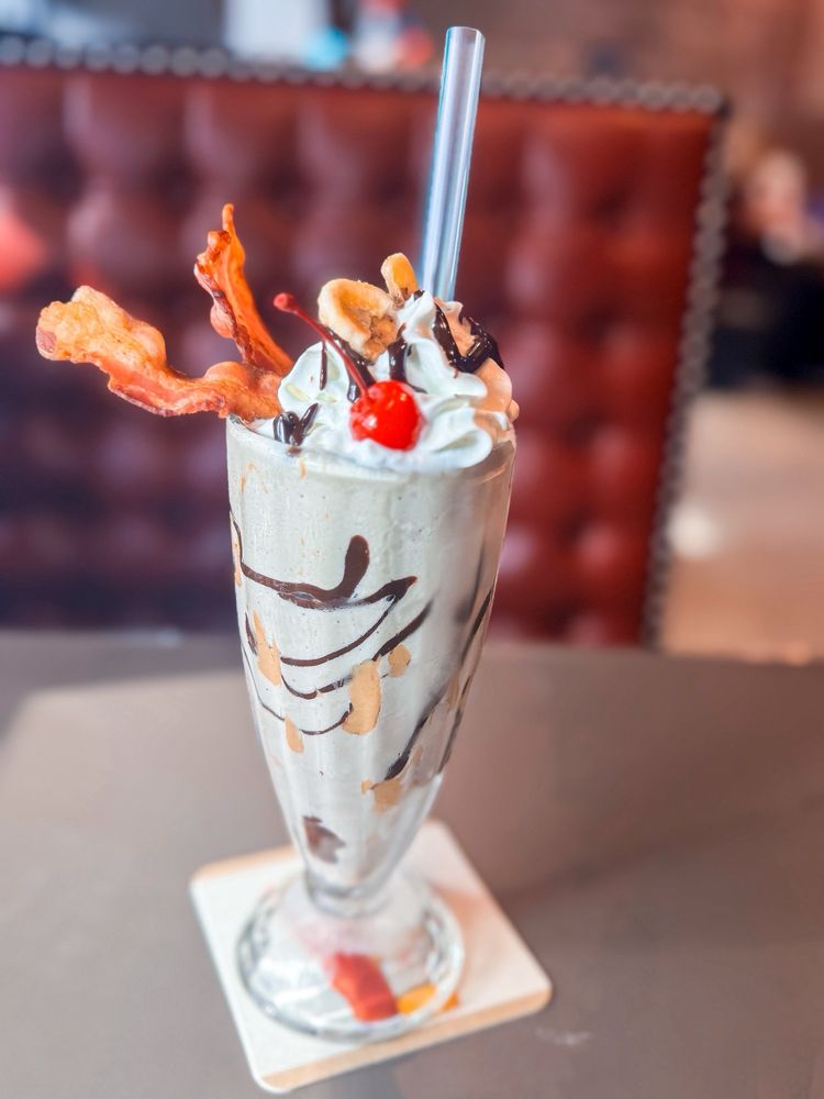 COSMO BURGER XR - Updated March 2026 - 133 Photos & 61 Reviews - 1815 ...