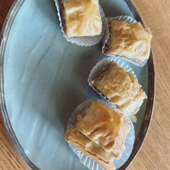 LIBANAIS SWEETS AND RESTAURANT - Updated December 2024 - 683 Photos ...