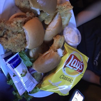 CRAPPIE HOLE BAR AND GRILL - Updated May 2024 - 21 Photos & 26 Reviews ...