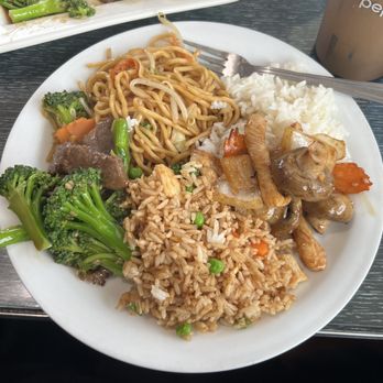 NEW CHINA CAFE - 80 Photos & 138 Reviews - 1002 W Main St, Merced ...