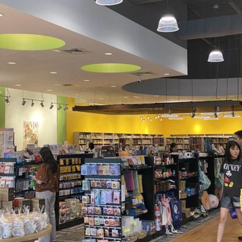 KINOKUNIYA BOOKSTORE - ATLANTA - Updated December 2024 - 114 Photos ...