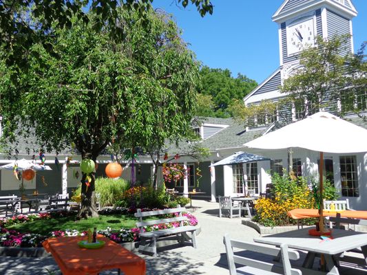 SUFFIELD HOUSE - Updated October 2025 - 1 Canal Rd, Suffield ...