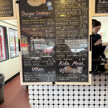 BOOMER’S DRIVE IN - Updated May 2025 - 299 Photos & 560 Reviews - 310 N ...