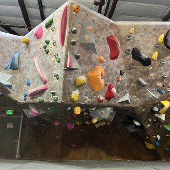 MESA RIM CLIMBING CENTER - MIRA MESA - Updated October 2025 - 177 ...
