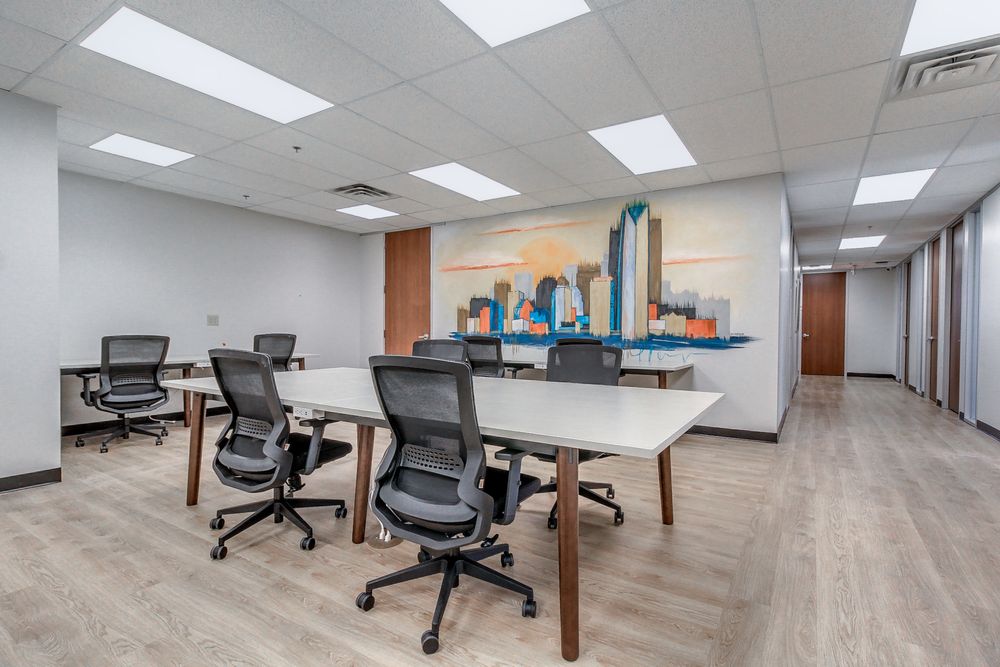 ESSENTIAL OFFICES - Updated December 2025 - 11 Photos - 3030 Nw Expy ...
