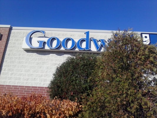 GOODWILL STORE & DONATION CENTER - Updated December 2025 - 10 Photos ...