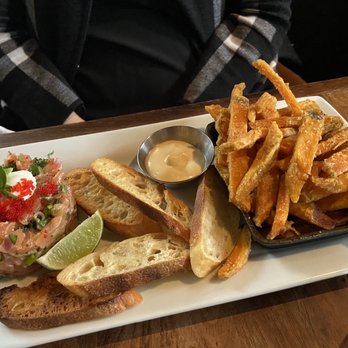 GRINDER - Updated October 2024 - 253 Photos & 153 Reviews - 1708 Rue ...