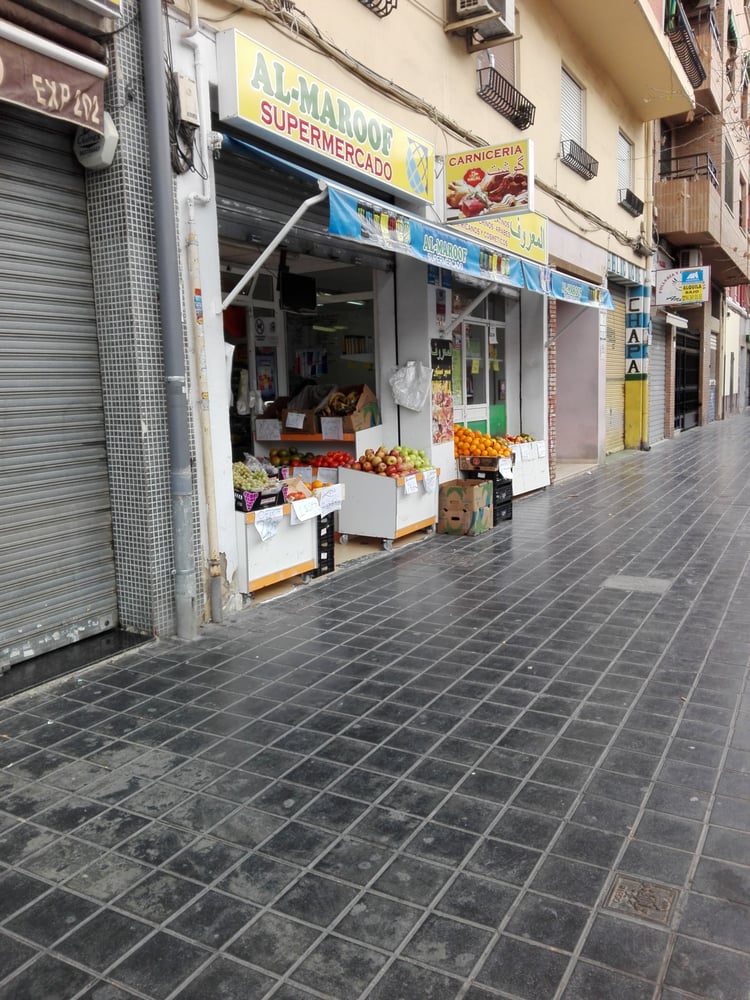 AL-MAROOF SUPERMERCADO - Calle General Urrutia, Ille-et-Vilaine ...