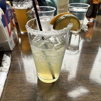 BAYVIEW PUB - Updated July 2024 - 168 Photos & 183 Reviews - 407 ...