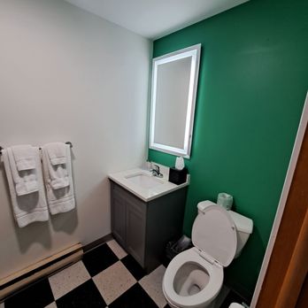 CEDAR MOTOR INN - Updated December 2025 - 43 Photos & 52 Reviews - 2523 ...