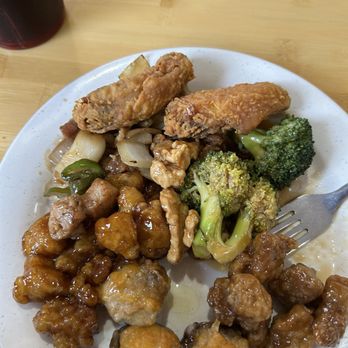 JADE DRAGON BUFFET - Updated January 2026 - 10 Reviews - 2304 Stagg ...