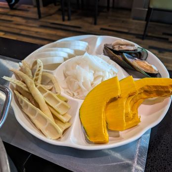 HAPPY SHEEP - Updated July 2025 - 154 Photos & 97 Reviews - 3525 ...