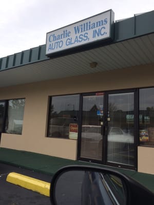 CHARLIE WILLIAMS AUTO GLASS - Updated October 2025 - 12 Photos - 406 ...
