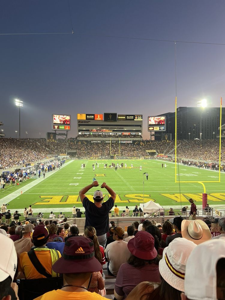 MOUNTAIN AMERICA STADIUM - Updated December 2025 - 451 Photos & 86 ...