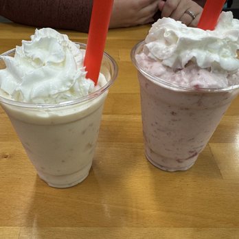 BUZZED BULL CREAMERY - PIGEON FORGE, TN - Updated July 2025 - 161 ...