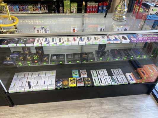 VAPE 411 AND SMOKE - Updated October 2025 - 90 Photos - 100 Frankfurt ...