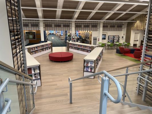 MIDDLE COUNTRY PUBLIC LIBRARY - Updated September 2025 - 27 Photos & 20 ...