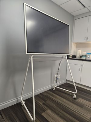 AARON J EPSTEIN, MD - Updated December 2025 - 18 Photos & 24 Reviews ...