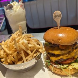 DEVILLE DINERBAR - Updated October 2025 - 1325 Photos & 653 Reviews ...
