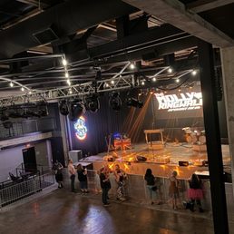 TANNAHILL’S TAVERN AND MUSIC HALL - Updated October 2025 - 144 Photos & 165 Reviews - 122 E ...