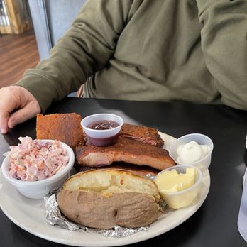 POOR HOUSE BAR-B-Q - Updated October 2025 - 12 Photos & 25 Reviews ...