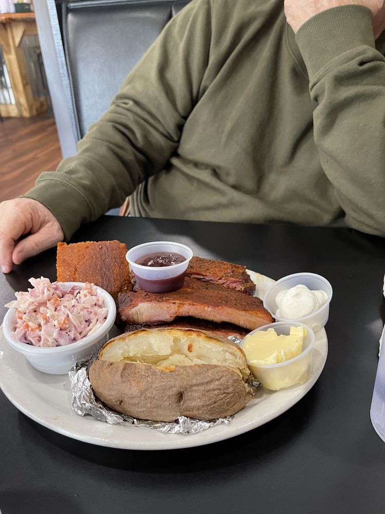 POOR HOUSE BAR-B-Q - 1177 us Rt 4, Canaan, New Hampshire - Bars ...