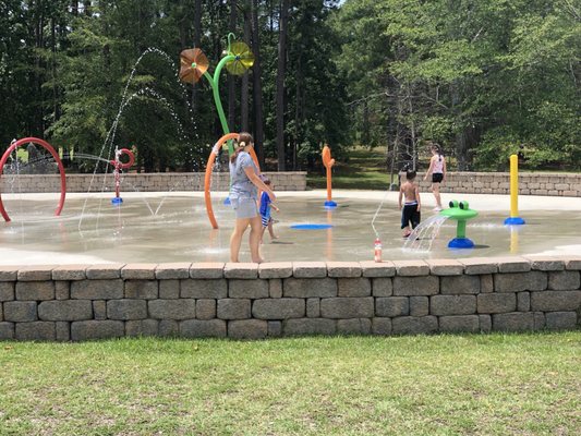 SPLASH PAD PARK - Updated July 2025 - 10 Photos - 1825 S Dr ...