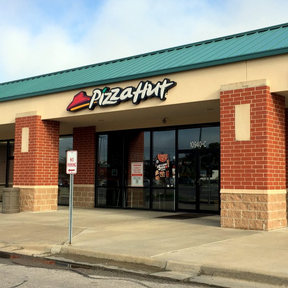 PIZZA HUT - Updated July 2025 - 13 Reviews - 10940 Parallel Pkwy ...