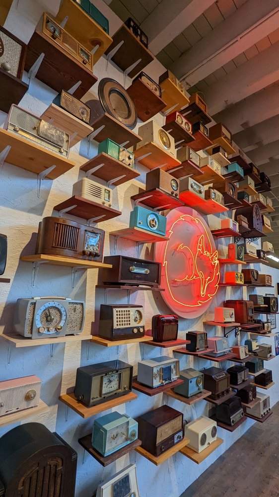 MEMORY DEN ANTIQUE MALL - 104 Photos & 22 Reviews - 499 SE 2nd Ave ...