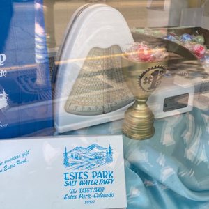 THE TAFFY SHOP - 77 Photos & 98 Reviews - 121 W Elkhorn Ave, Estes Park ...