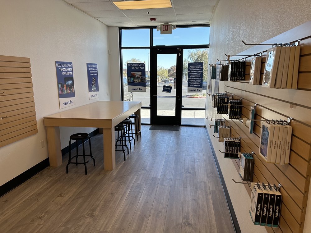 SMART FIX PHONE AND COMPUTER REPAIR - Updated October 2025 - 49 Photos ...