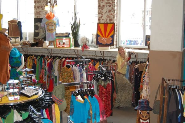 FLYING WORM VINTAGE - Updated November 2024 - 16 Photos & 30 Reviews ...