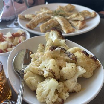 EPULO BISTRO - Updated August 2025 - 526 Photos & 556 Reviews - 190 ...