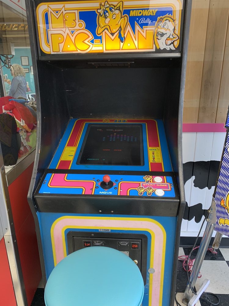 THE FROZEN BARN - 11 Photos & 12 Reviews - 1106 Main St E, Oak Hill ...