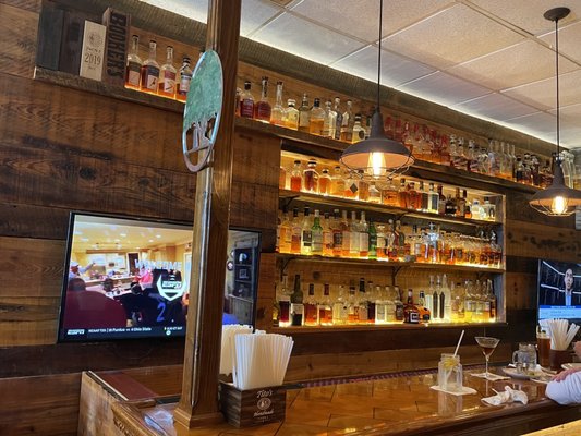 CROOKED OAK TAVERN - Updated October 2025 - 259 Photos & 265 Reviews ...