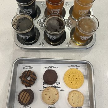 ON ROTATION BREWERY & KITCHEN - Updated January 2026 - 304 Photos & 114 ...