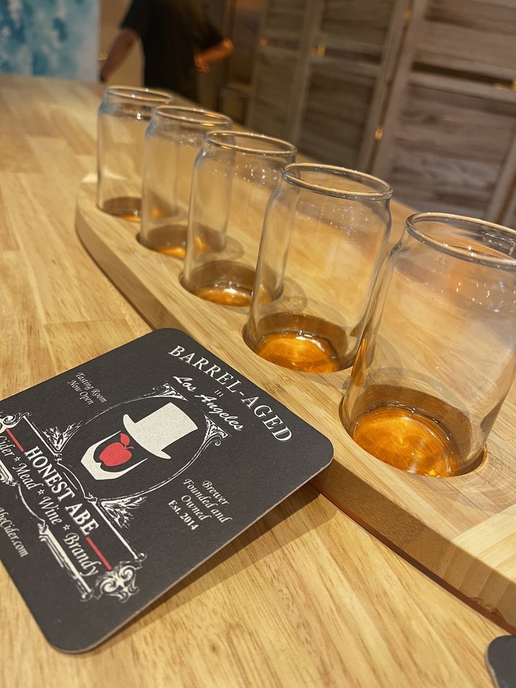 SOCAL VIBES ABBOT KINNEY - 30 Photos & 16 Reviews - 1522 Abbot Kinney ...