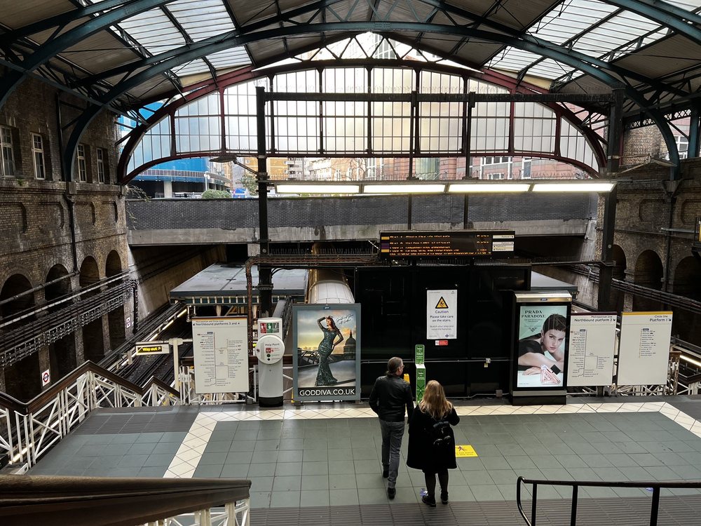 ALDGATE UNDERGROUND STATION - Updated August 2024 - 41 Photos - 9 ...